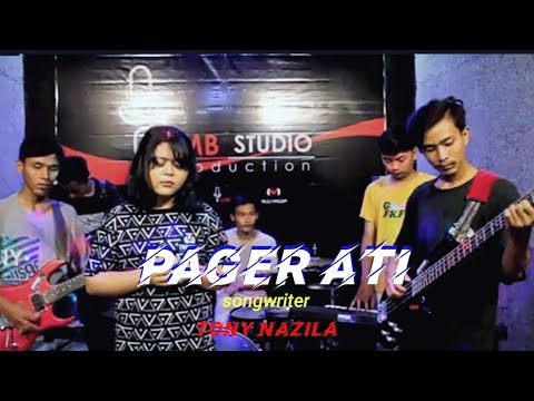 PAGER ATI - DEVI ANGGRAINI (official vidio)#kabut - YouTube
