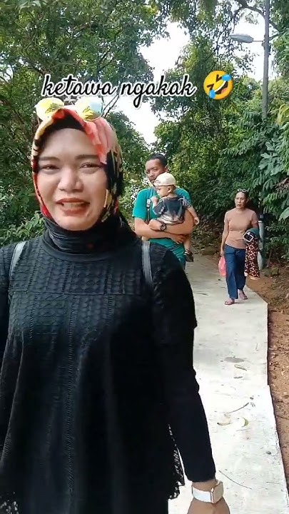 ketawannya emak emak bikin ngakak #ketawalucu #shorts - YouTube