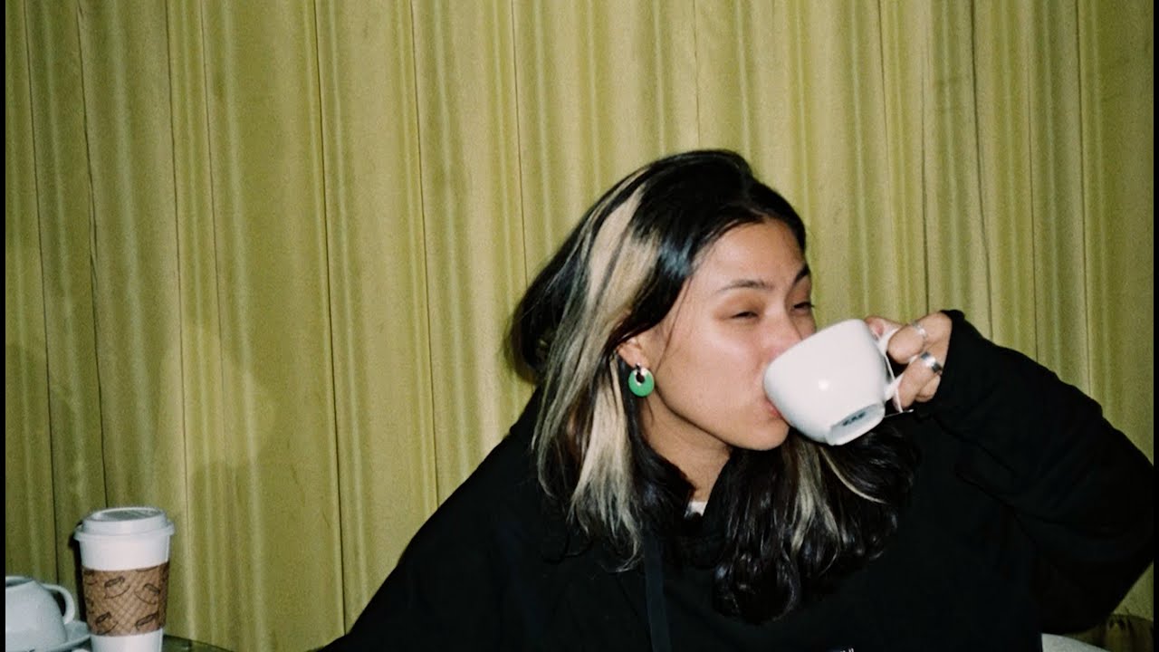 spill tab - it's the tour vlog baybee - YouTube