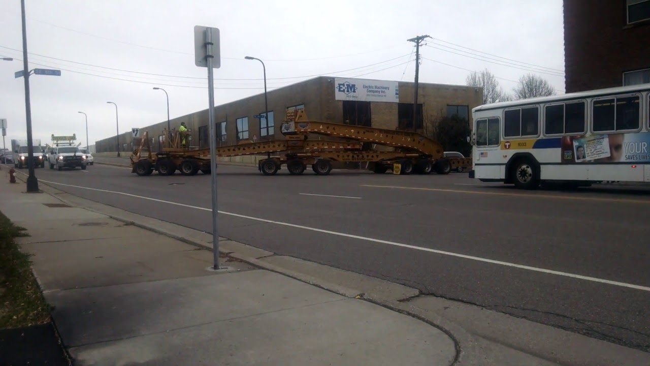 World s Largest Moving Truck Minneapolis MN YouTube world-s-largest-moving-truck-minneapolis-mn-youtube