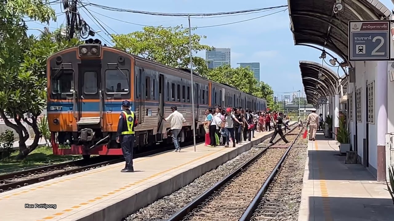 ดูสิหลายคนยังนิยมเดินทางด้วยรถไฟ ที่สถานีบางซื่อขบวน 209 อยากให้มีรถไฟ ...