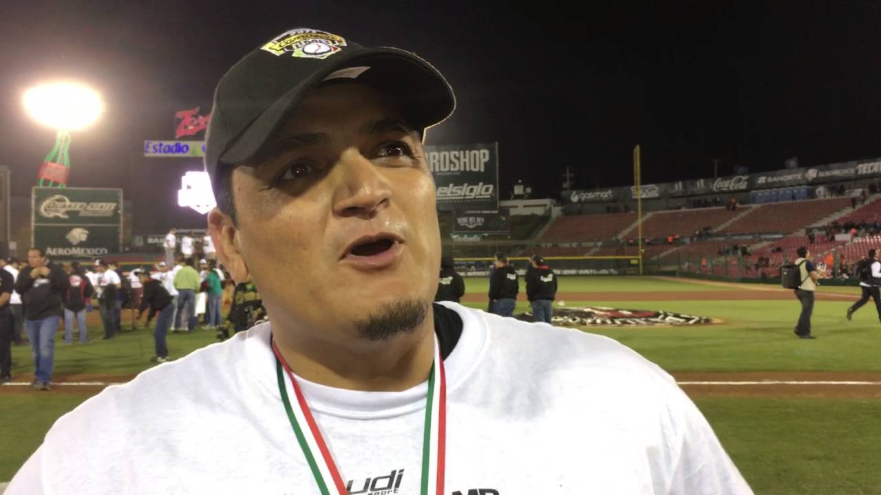 Ecos del Campeón l César Tapia - YouTube