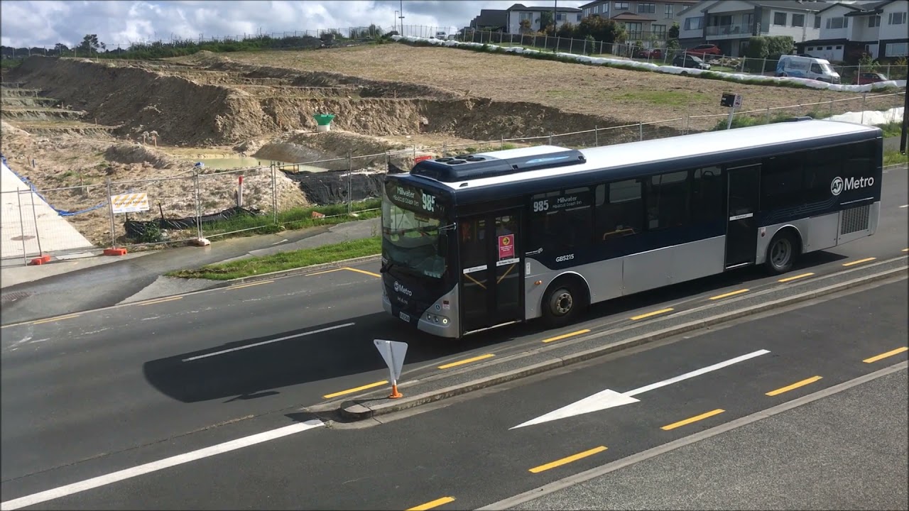 Auckland Transport Go Bus Bus Route 985 To HIBISCUS COAST STATION - YouTube