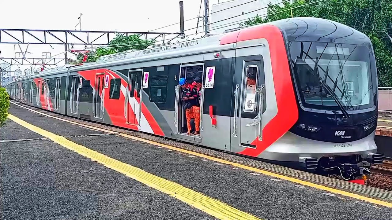 Akhirnya KRL Baru dari China di Uji Coba | KRL CRRC KCI-SFC120-V - YouTube