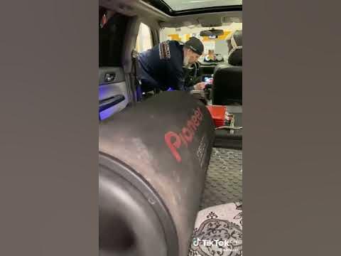 вот это сабвуфер - YouTube