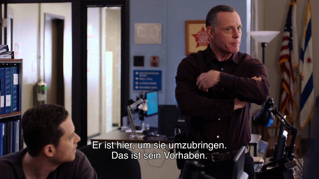 Chicago PD (OmU) - The Song of Gregory William Yates - YouTube