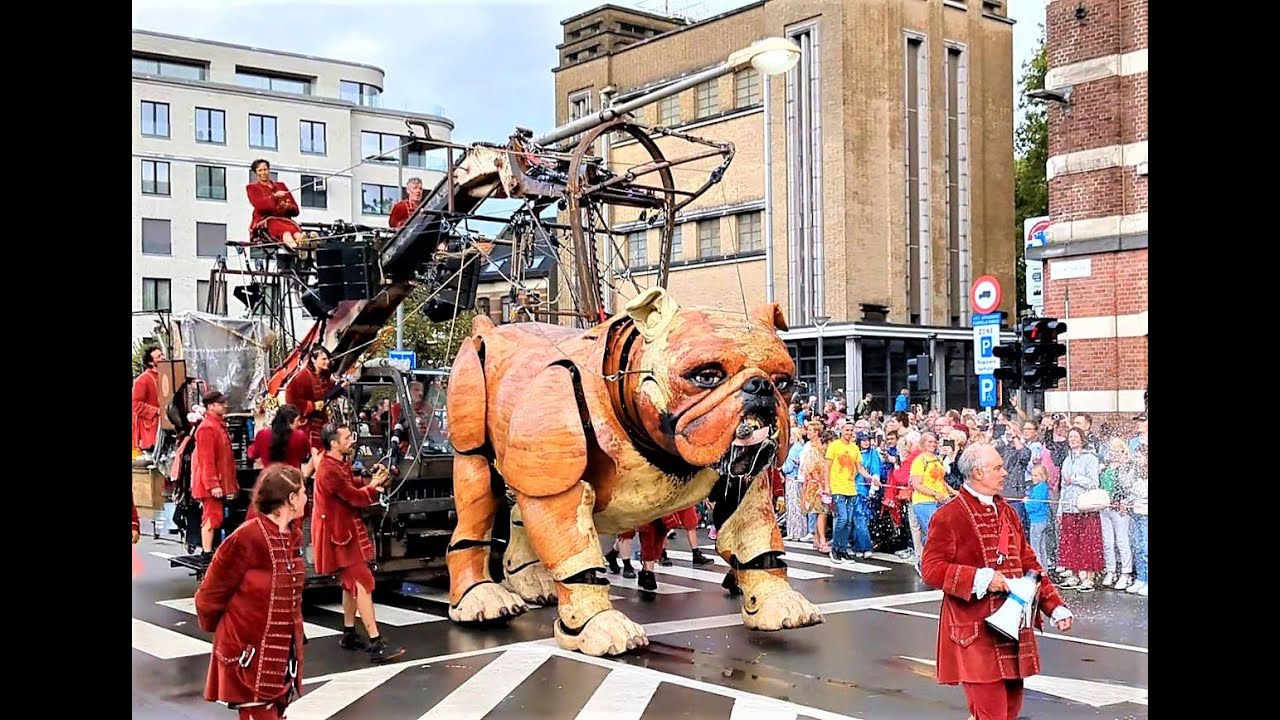 De Reuzen in Antwerpen - Royal de Luxe Antwerp 2023 - YouTube