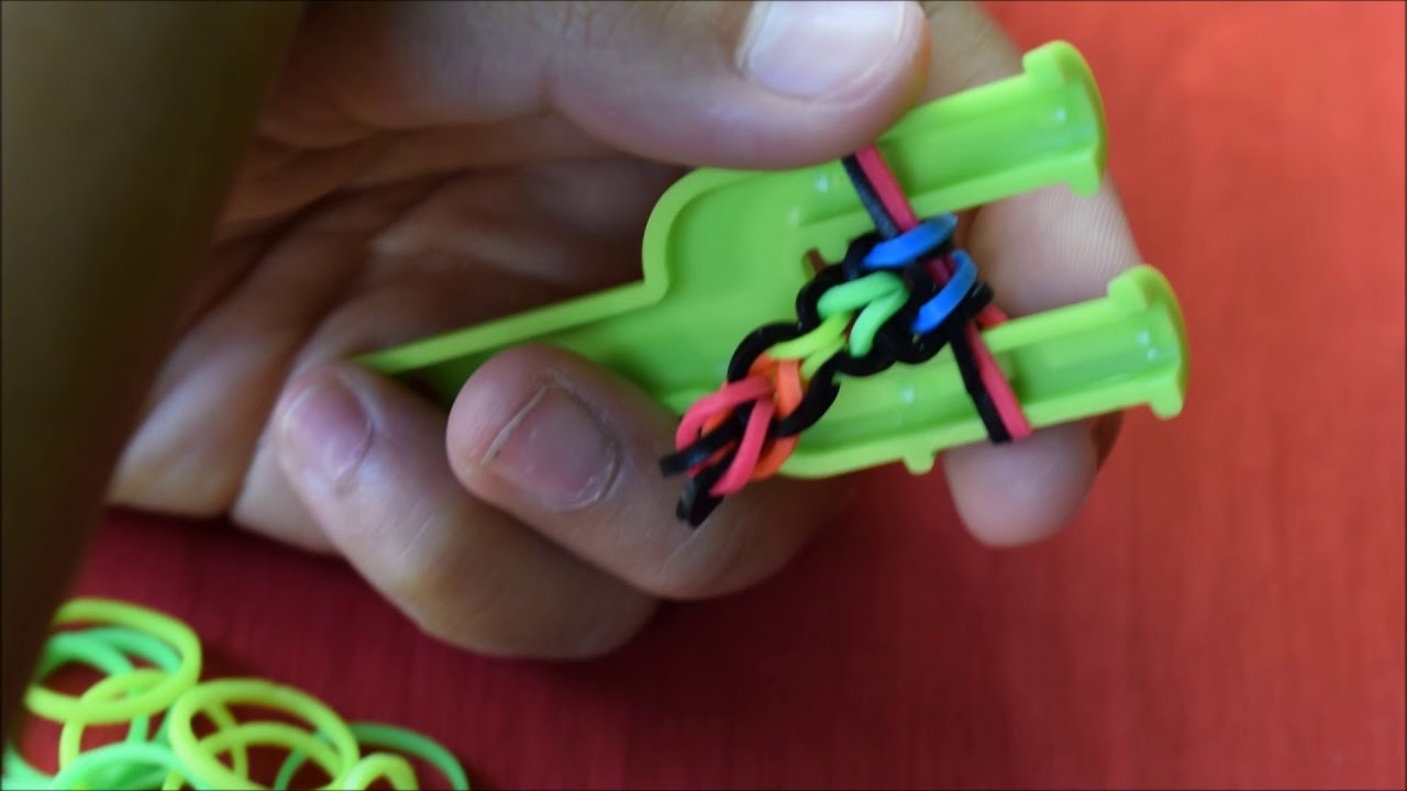 Loom bands - how to make a "rainbow loom" - 6 colors & S-Clip - fun to ...