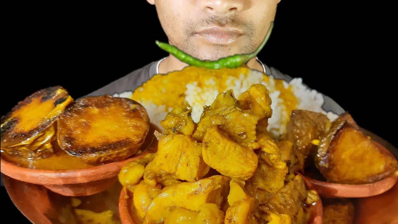 CHICKEN CURRY, ALOO FRY, DALL, GREEN CHILI AND RICE EATING - YouTube