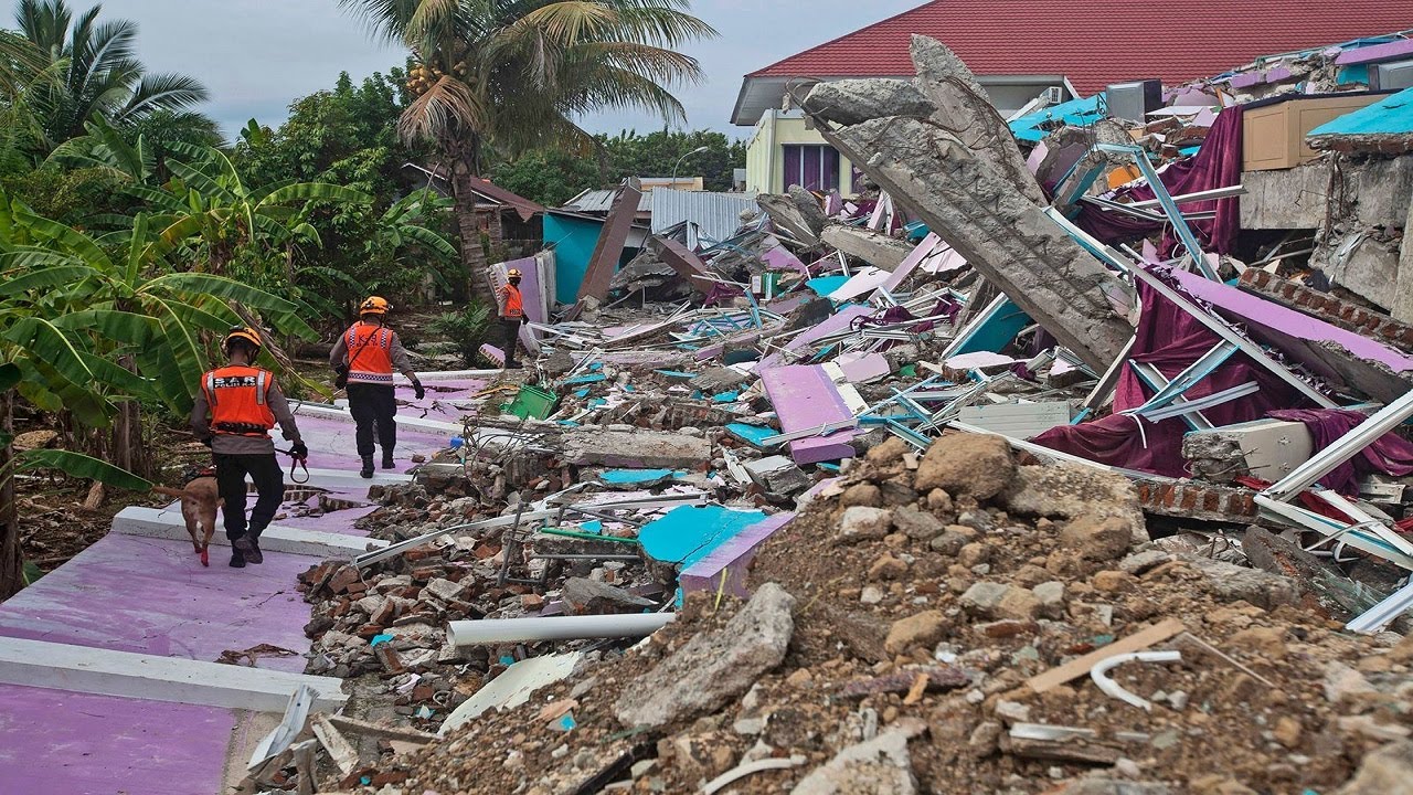 At least 162 people have been killed of the earthquake struck Indonesia ...