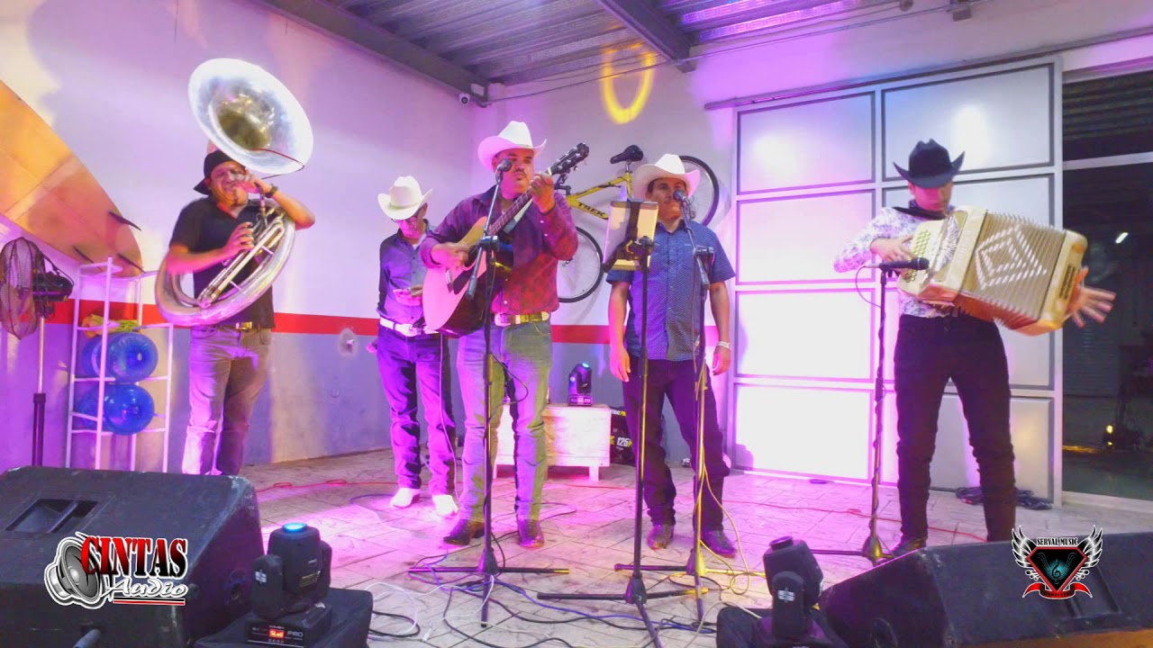 Adrian Ruelas - Gpo Tremendo Sierreño | Con Tuba 2020 - YouTube