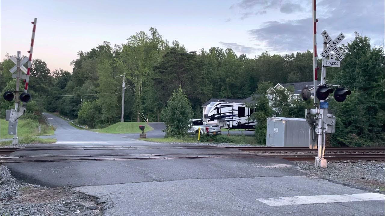 VRE V56 Heading For Fredericksburg, Virginia - YouTube
