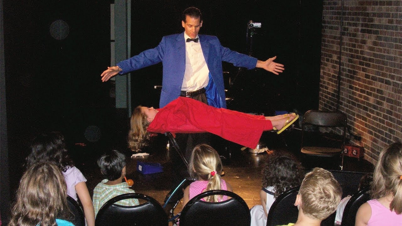 The Amazing Gary Magic Show - Chicago's Best Kids Magician - YouTube