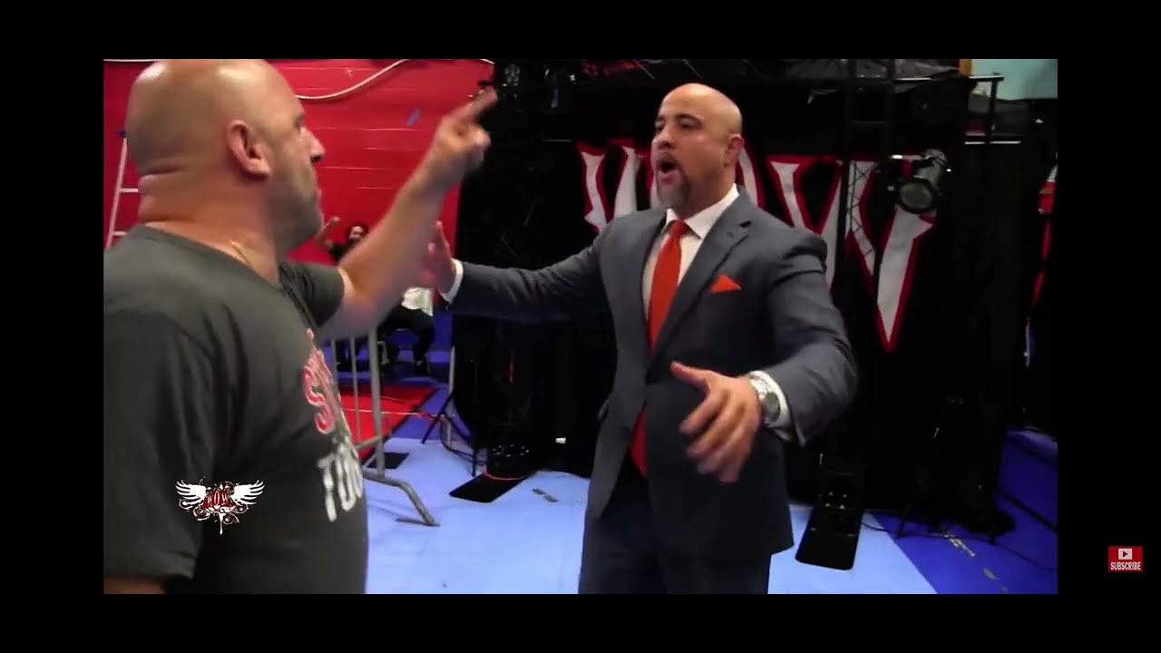Closing moments of Joe Ocasio and Darius Carter - YouTube
