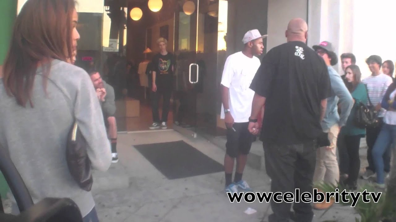 Tyler the Creator Gets Flashed By Fan - YouTube