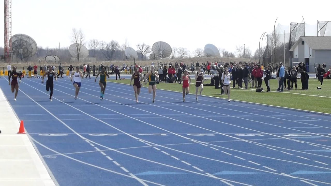 CMU's Diamond Hamilton wins 100 at GVSU's Al Owen's Classic - YouTube