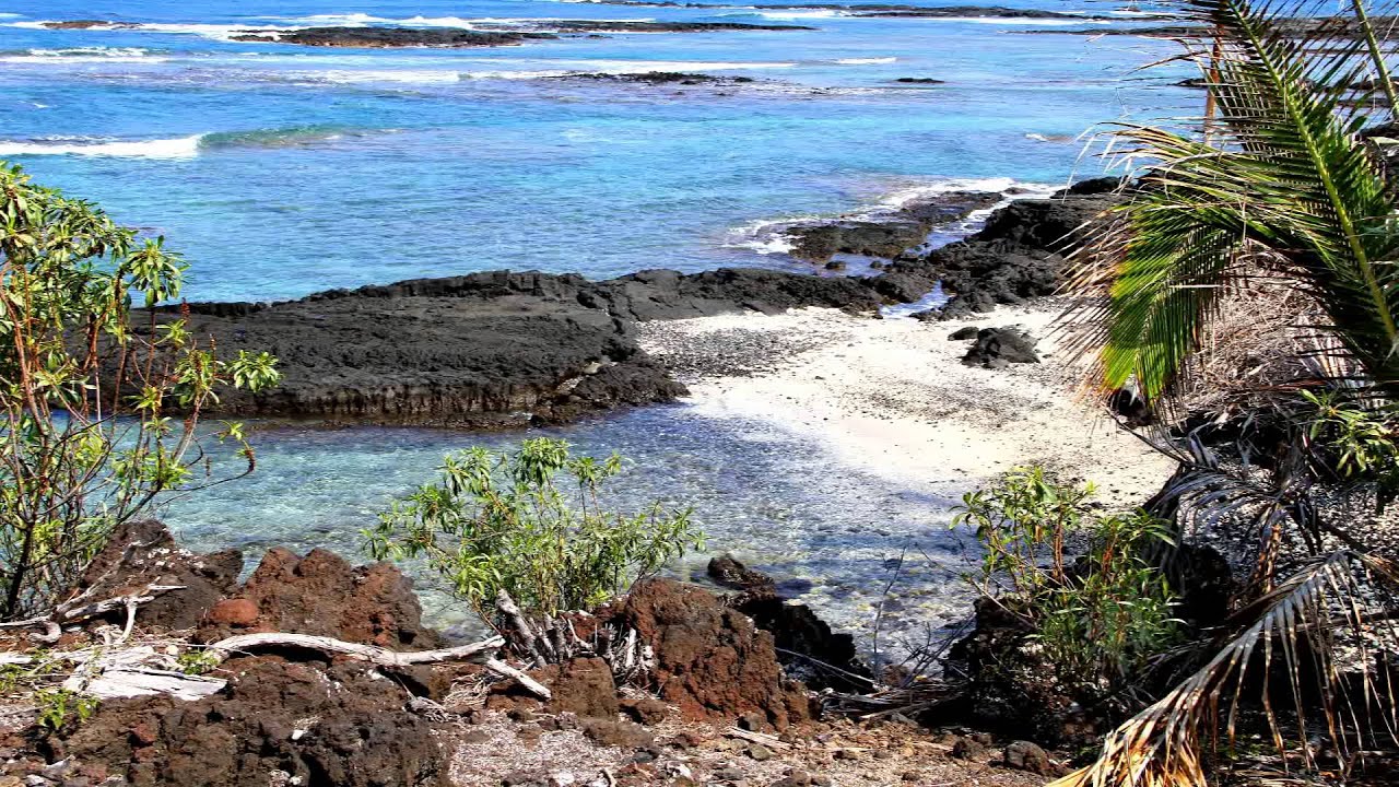 Miloli'i Beach Park, Hawaii: Super Beaches Hawaii - YouTube