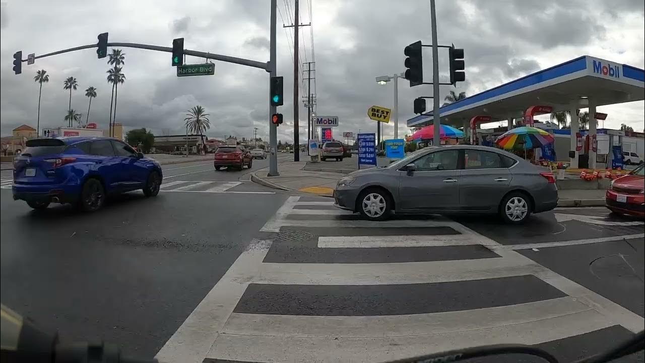 Inconsiderate drivers #005 - YouTube