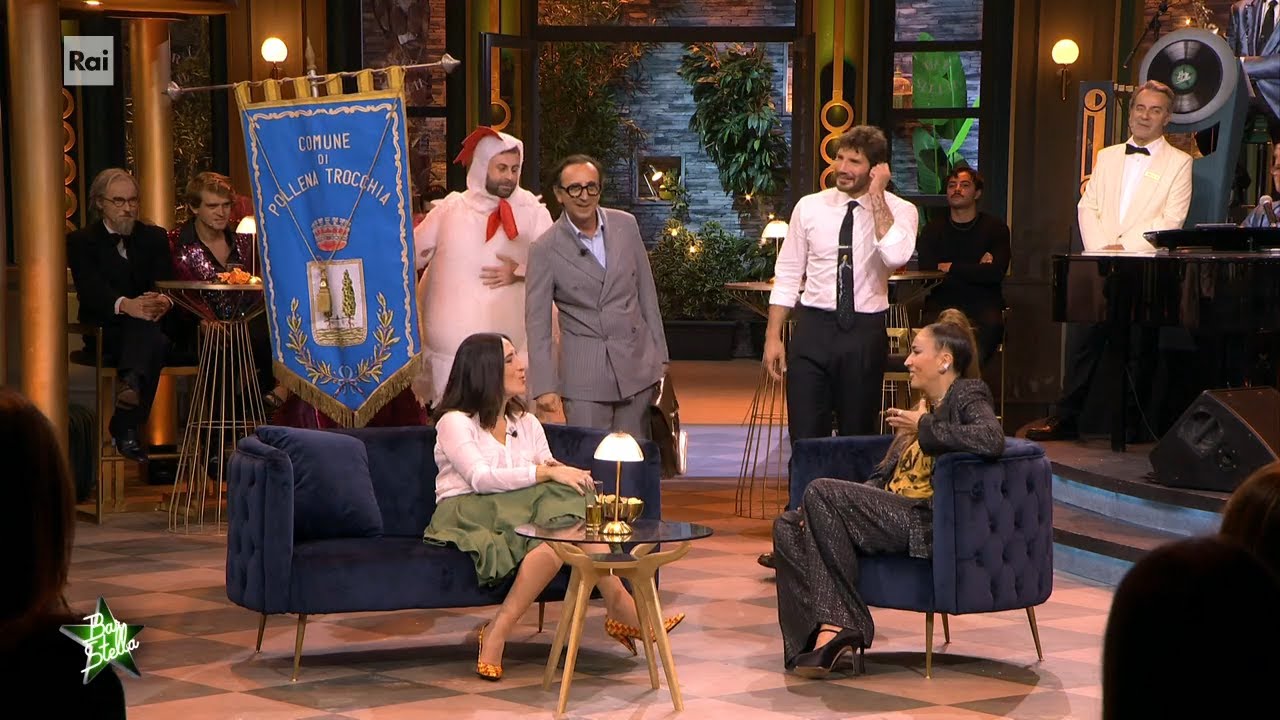 Pollena Trocchia capitale d'Europa - Bar Stella 07/11/2023 - YouTube