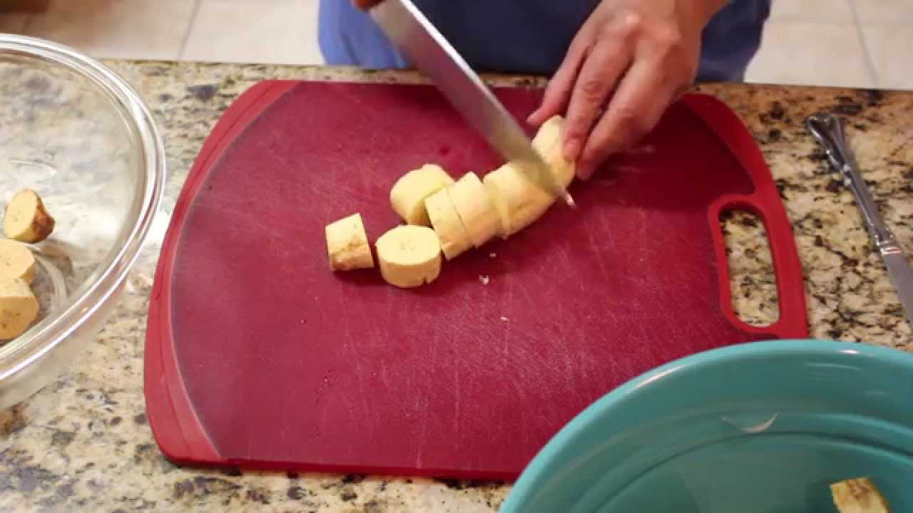 Tostones Con Mojo de Ajo - YouTube