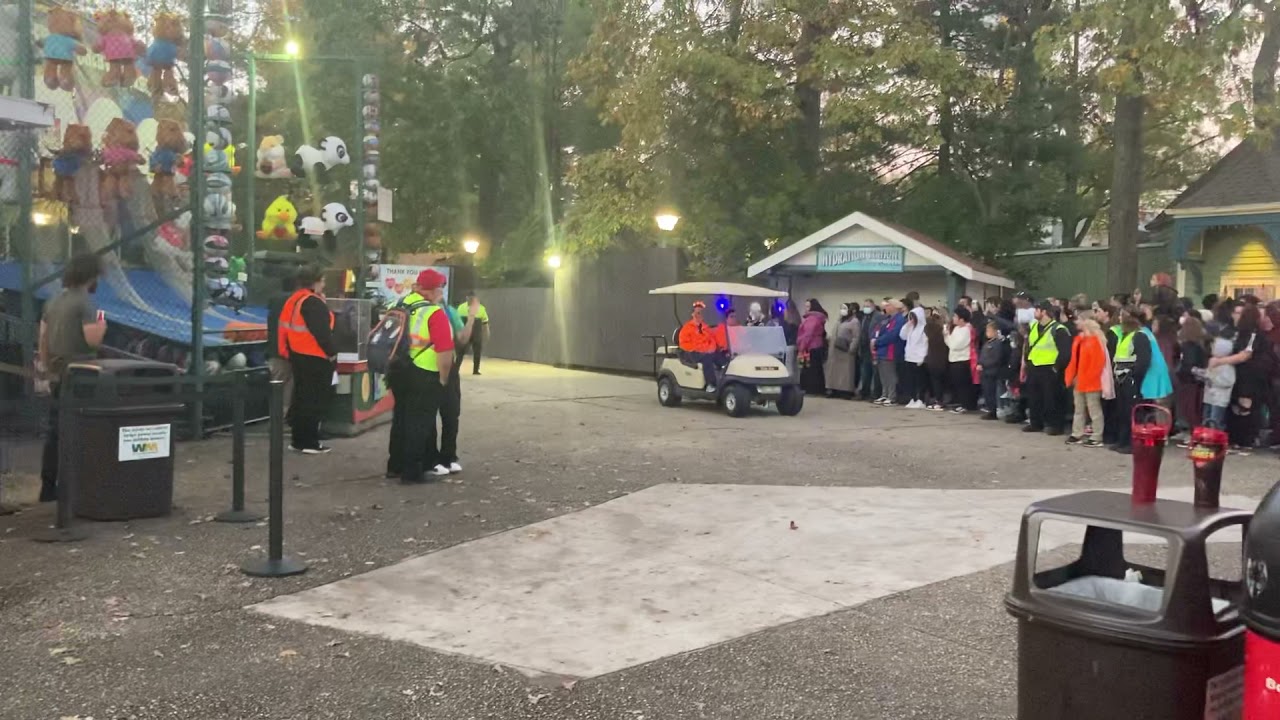 Six Flags Great Adventure Fright Fest Parade - YouTube