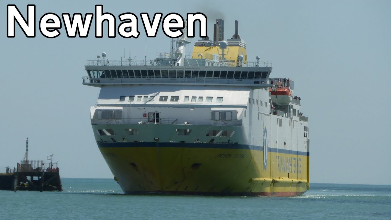 DFDS / Transmanche Ferries Seven Sisters Arrives in Newhaven - YouTube