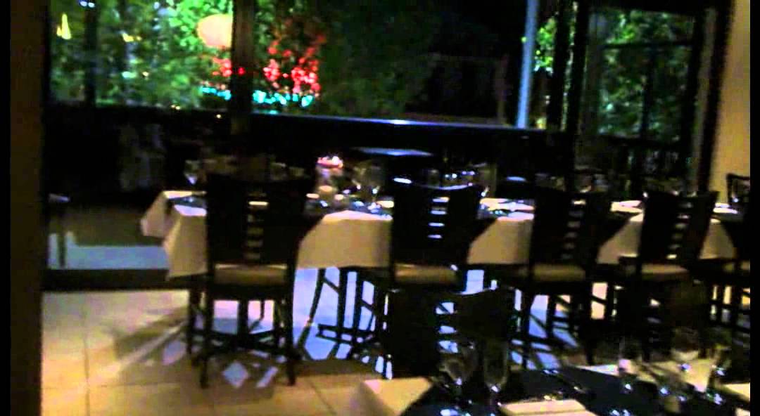 Universal Restaurant Lygon Street Carlton - YouTube