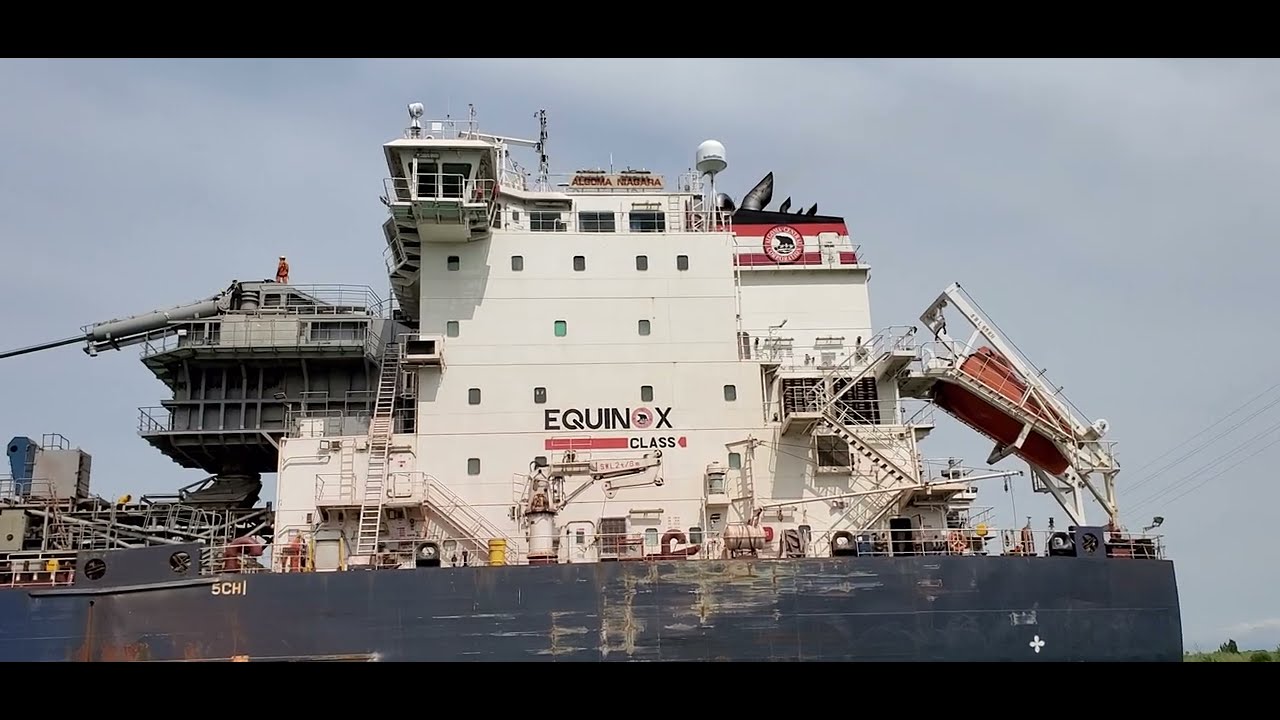 Algoma bulkcarrier clearing Glendale Lift Bridge July 9th 2023 - YouTube