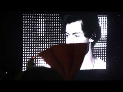 [Amsterdam 03/05/13] One Direction - Little Things. LIAM BEATBOXING LITTLE THINGS.