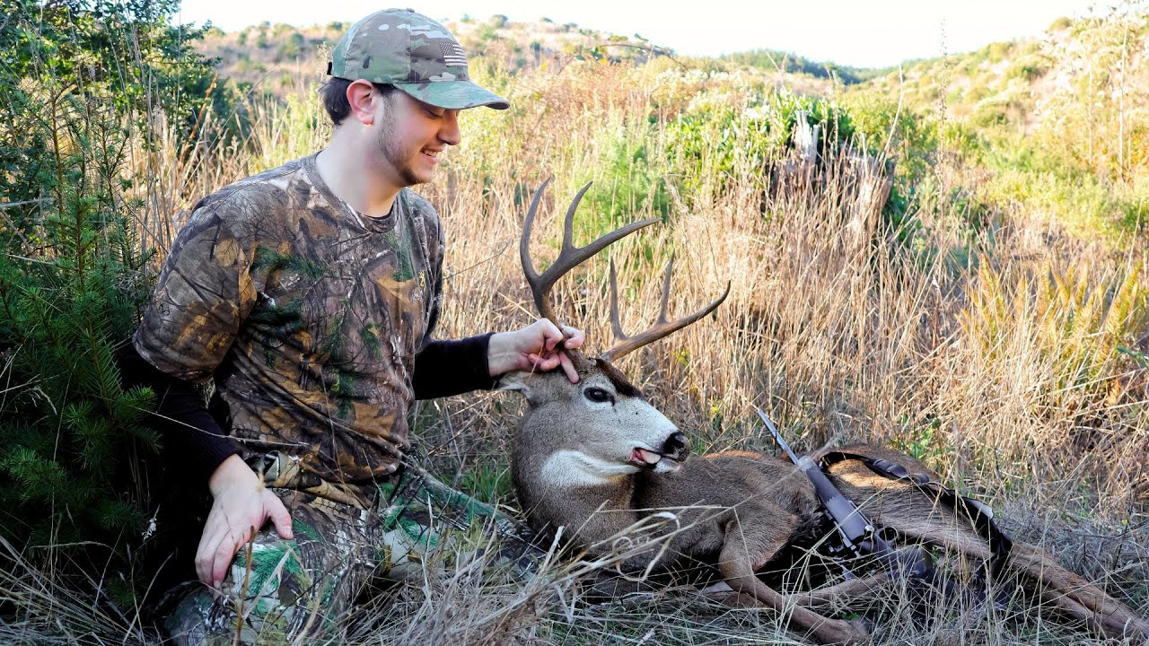 BEST FRIEND'S FIRST BUCK - BIG 3 POINT! || OREGON BLACKTAIL RIFLE HUNT ...