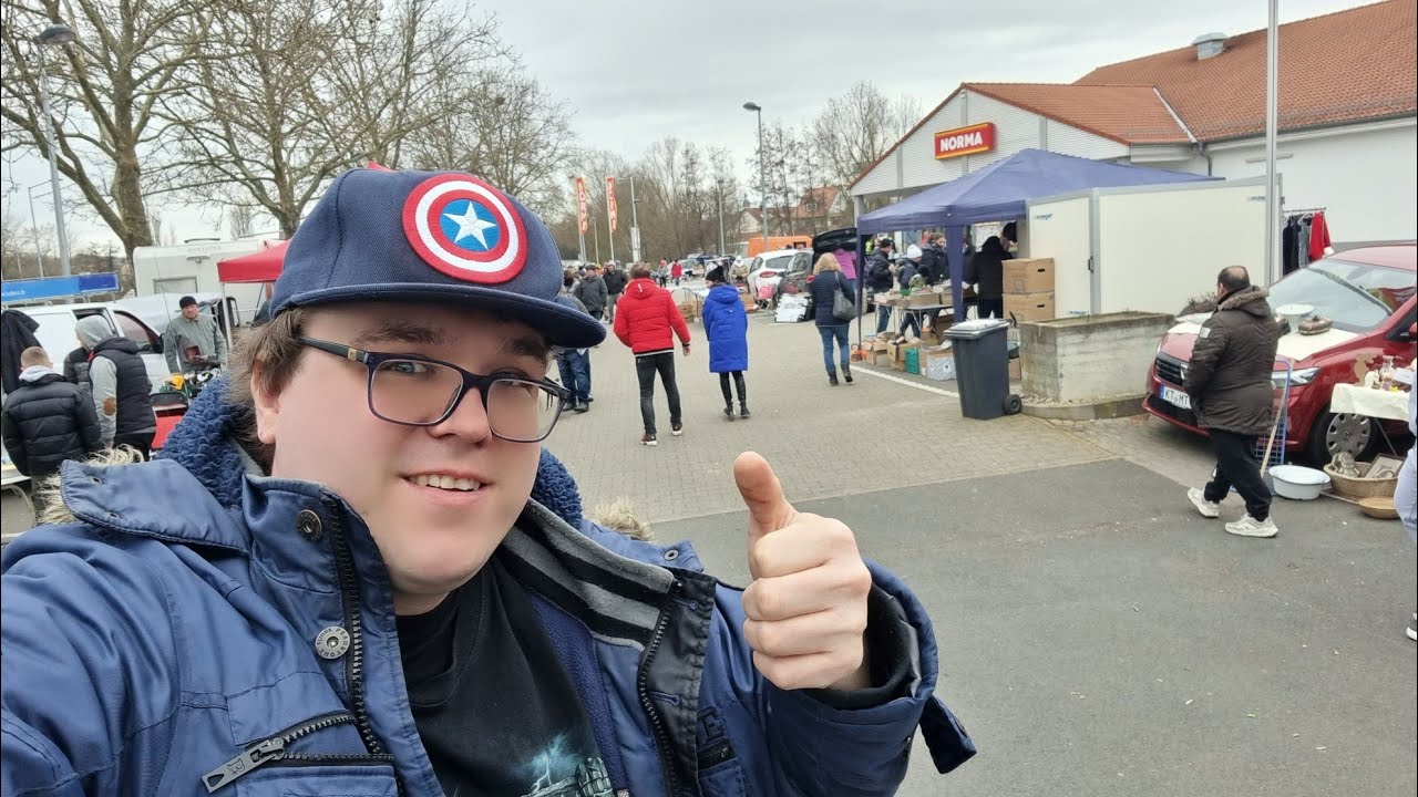 Flohmarkt auf dem Norma-Parkplatz in Kitzingen an der B8 gegenüber ...