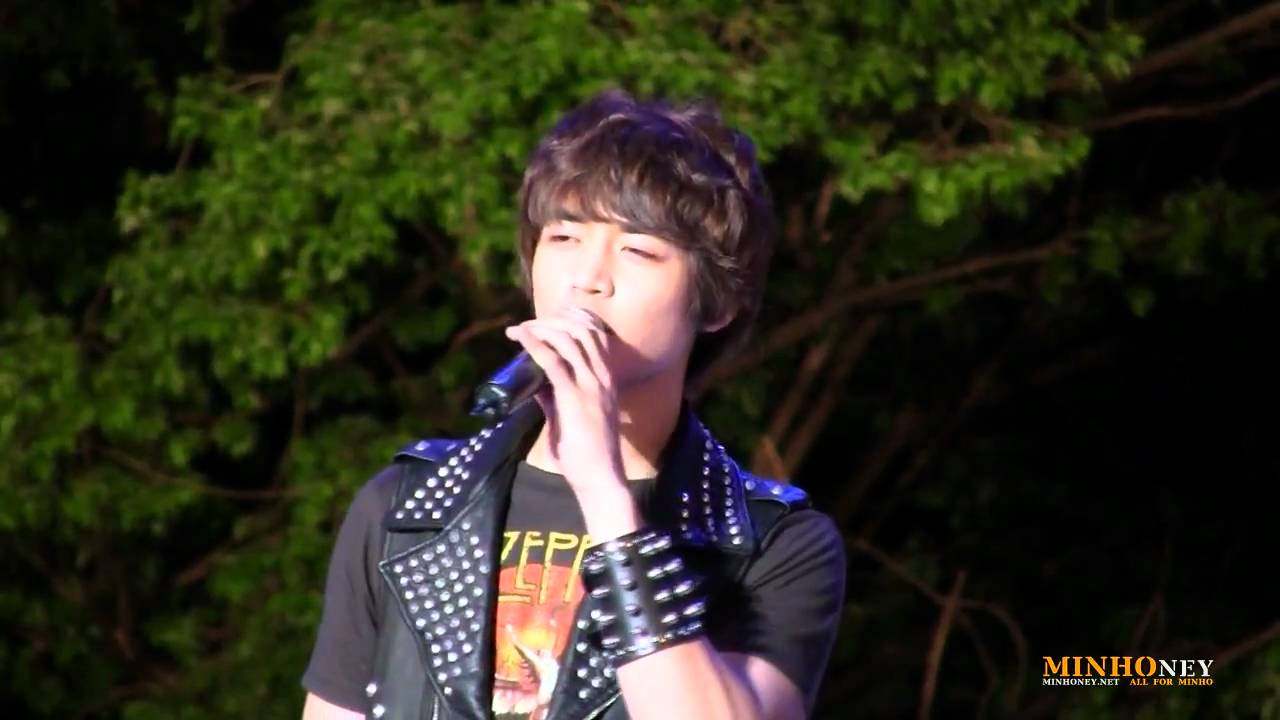 Minho Hello Full Fancam 110509 - YouTube