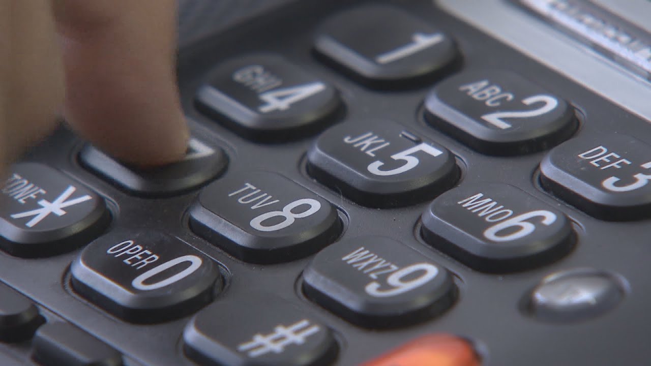 B.C. mayor speaks out about poor cell reception - YouTube