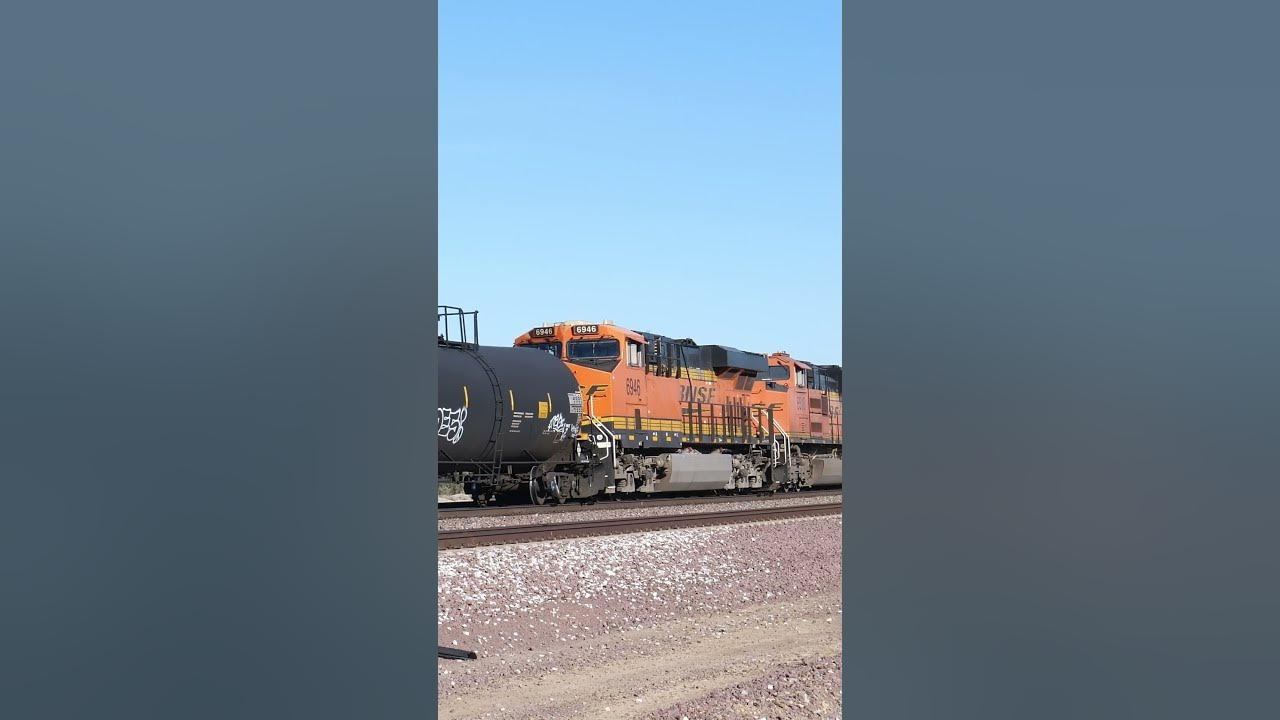 BNSF 3725 EB MANIFEST TRAIN MP 740 NEBO ST NEEDLES SUB 10-31-2023 #railfaning #railroad # ...