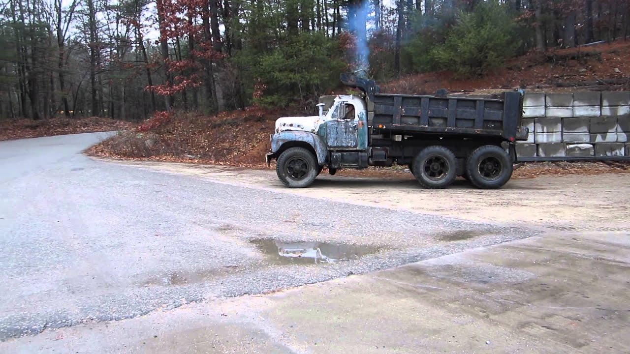 1964 Mack B-61SX Quadbox - YouTube