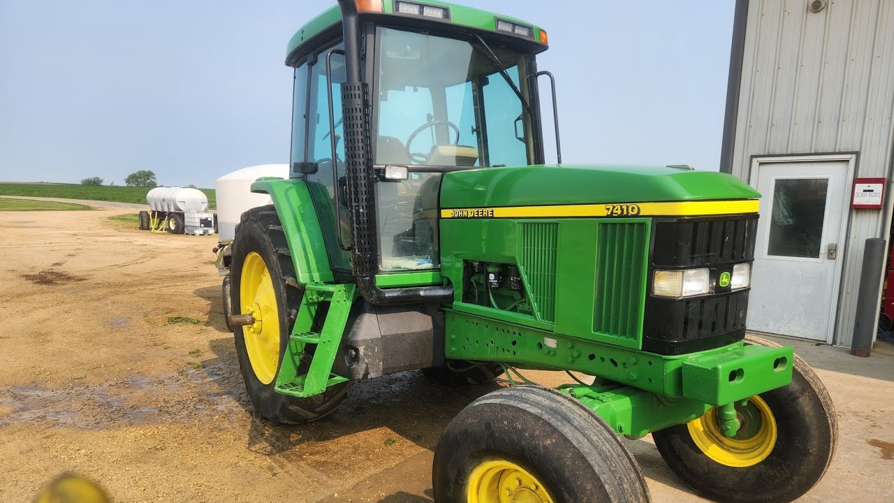 Easy A/C fix on John Deere 7410 - YouTube
