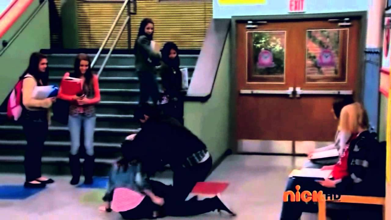 Goodbye 2011, Hello 2012 (iCarly Bloopers♥) - YouTube