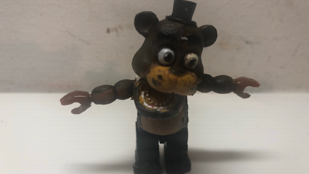 FNAF FREDDY T POSE LOL - YouTube