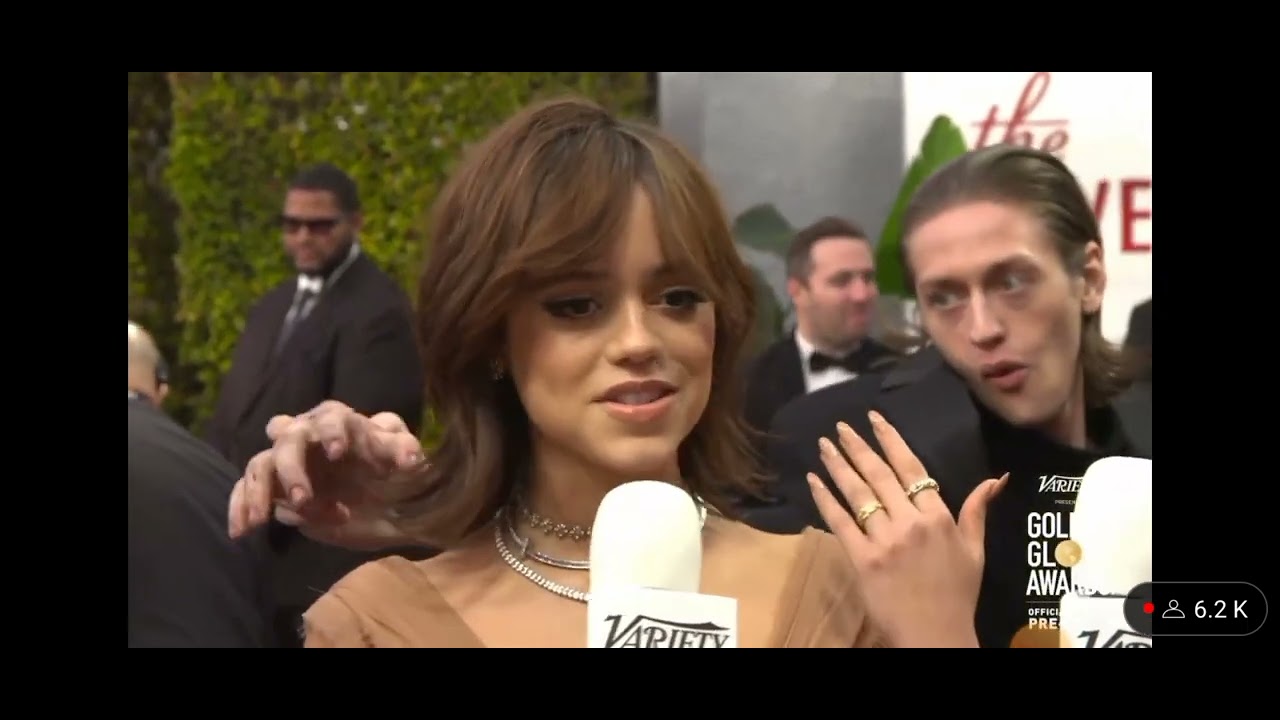 jenna ortegagolden globe awars 2023 red carpet - YouTube