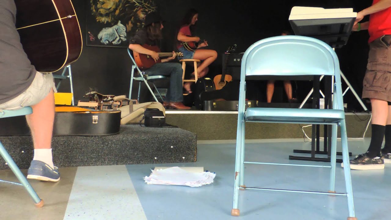 The Laundry Room Mix-Up Performs "The Weight" - YouTube