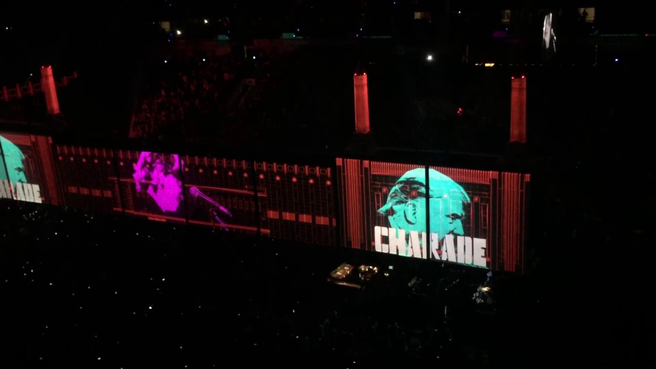 Roger Waters - pigs live Kansas City Sprint Center - YouTube