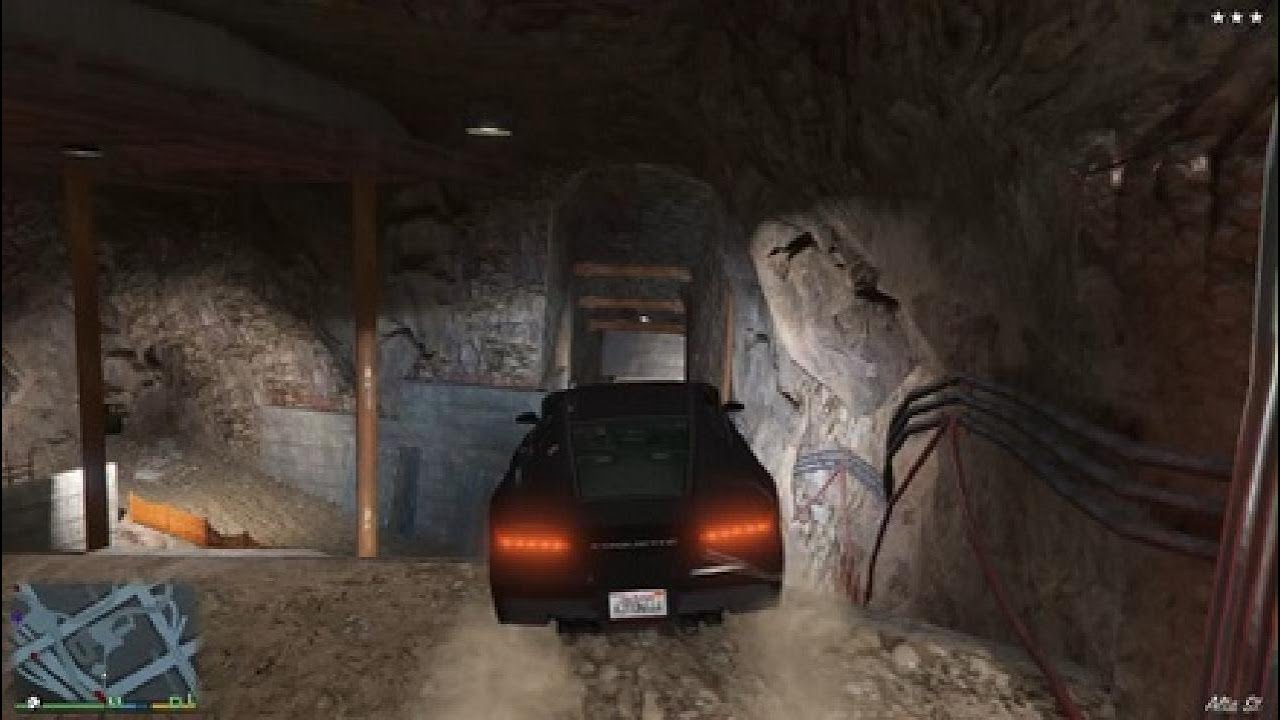 Grand Theft Auto V escape with style - YouTube