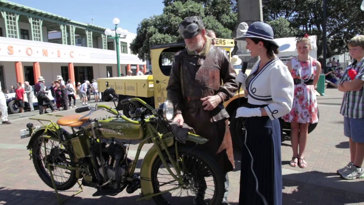 Kim Davey talks to 1918 Indian Powerplus 1000cc motorcycle owner - Art ...