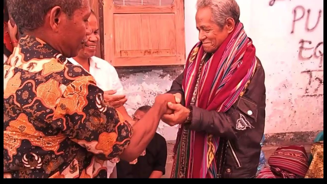 Pre wedding family party in East Timor - YouTube