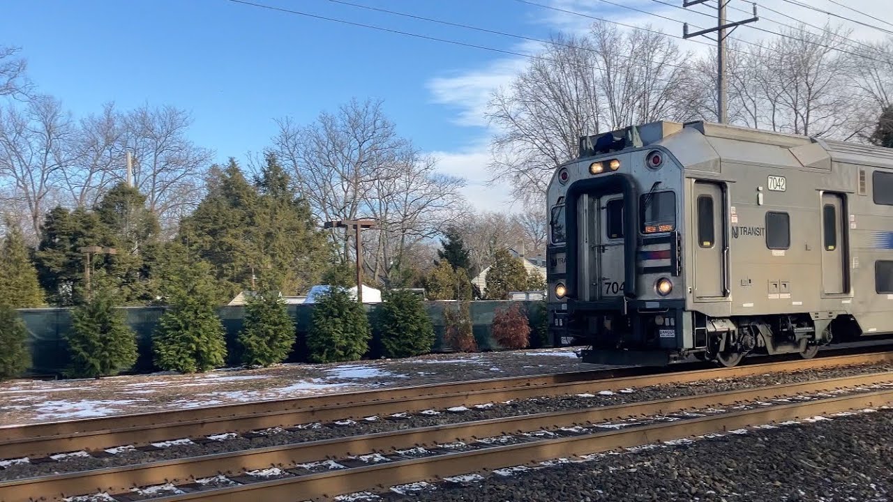 NJ Transit ALP-46 #4607 NJCL Train 3248 Broad St/Route 35 Red Bank NJ ...