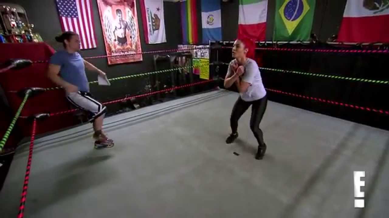 Total Divas Season 4, Episode 1 Clip: Eva Marie trains with Brian ...