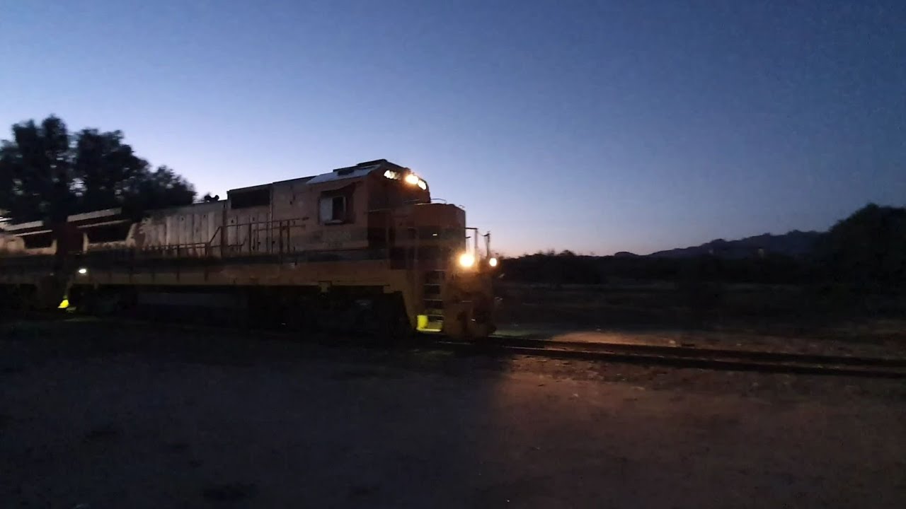 Arizona Eastern Railway Eastbound Geronimo Az - YouTube
