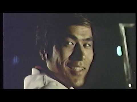 Seven to One 1973 fight scene Polly Shang Kwan and Yasuaki Kurata