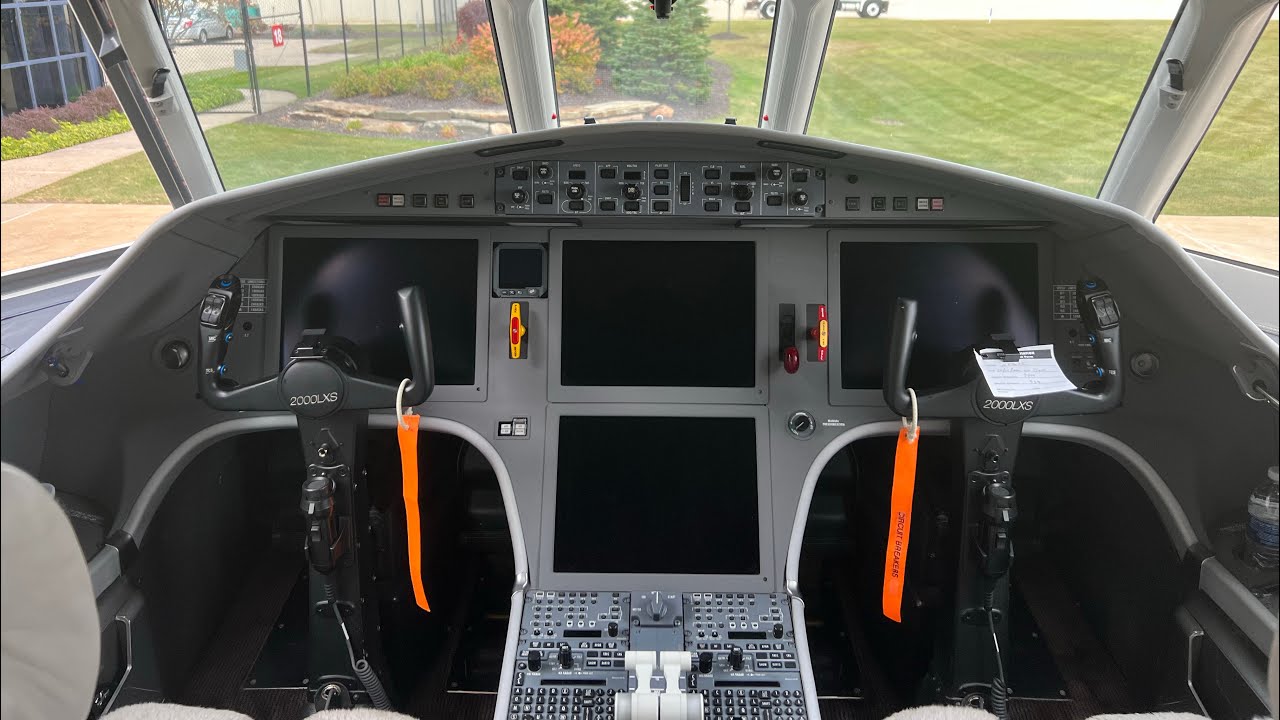 Tour of a Dassault Falcon 2000LXS at GRR, (KGRR). - YouTube