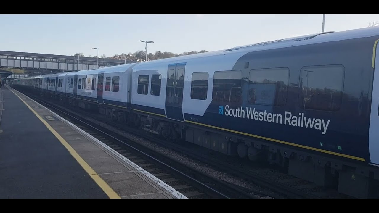 Here is the class 450 And the class 444 in Guildford Monday 17 April ...